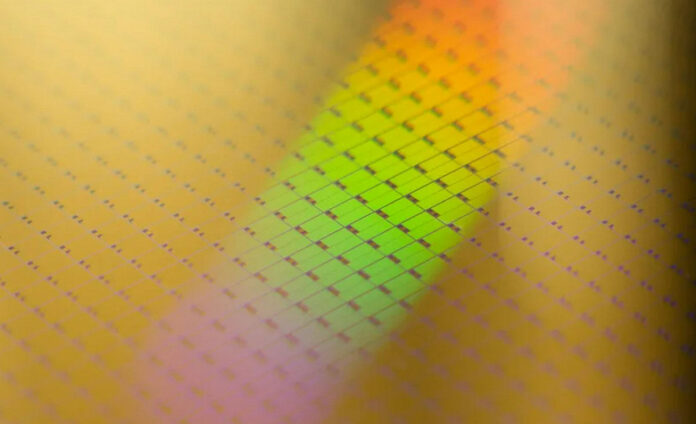 Huawei has no choice but to create its own EUV lithograph.