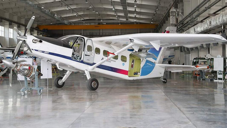 The first domestic aircraft LMS-901 "Baikal" will not be able to carry ...