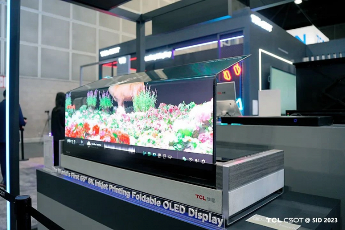 TCL's first foldable 8K TV, 55" 8K car screen