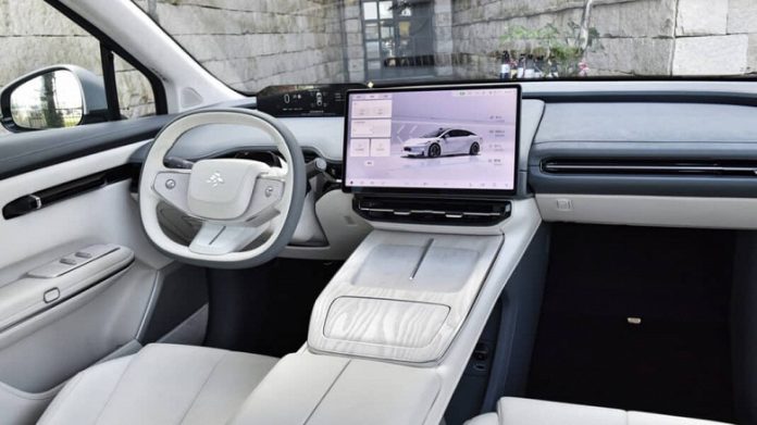 Alternative to Tesla Model Y. GAC Aion Hyper HT presented with gullwing ...