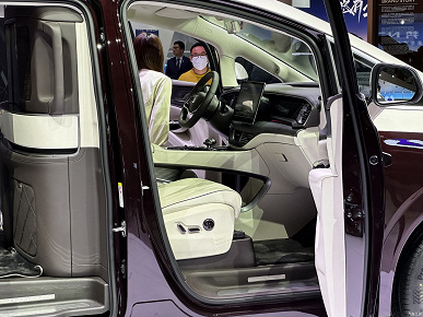 The four-seater minivan Denza D9 Premier Founding Edition was shown in ...
