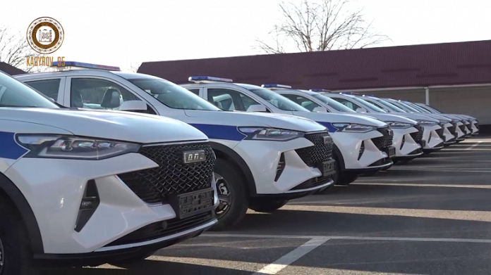 the Chechen police received a pair of Mercedes-AMG G 63 - Phonemantra