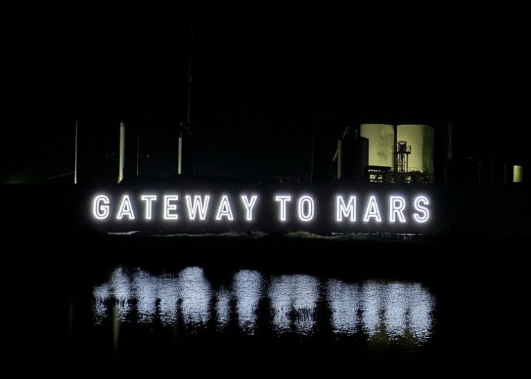 “Gateway to Mars,” a huge neon sign appeared on the Starship launch pad