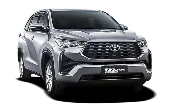 Toyota Innova Hycross: Top Trims Get Price Hike and Booking Reopening