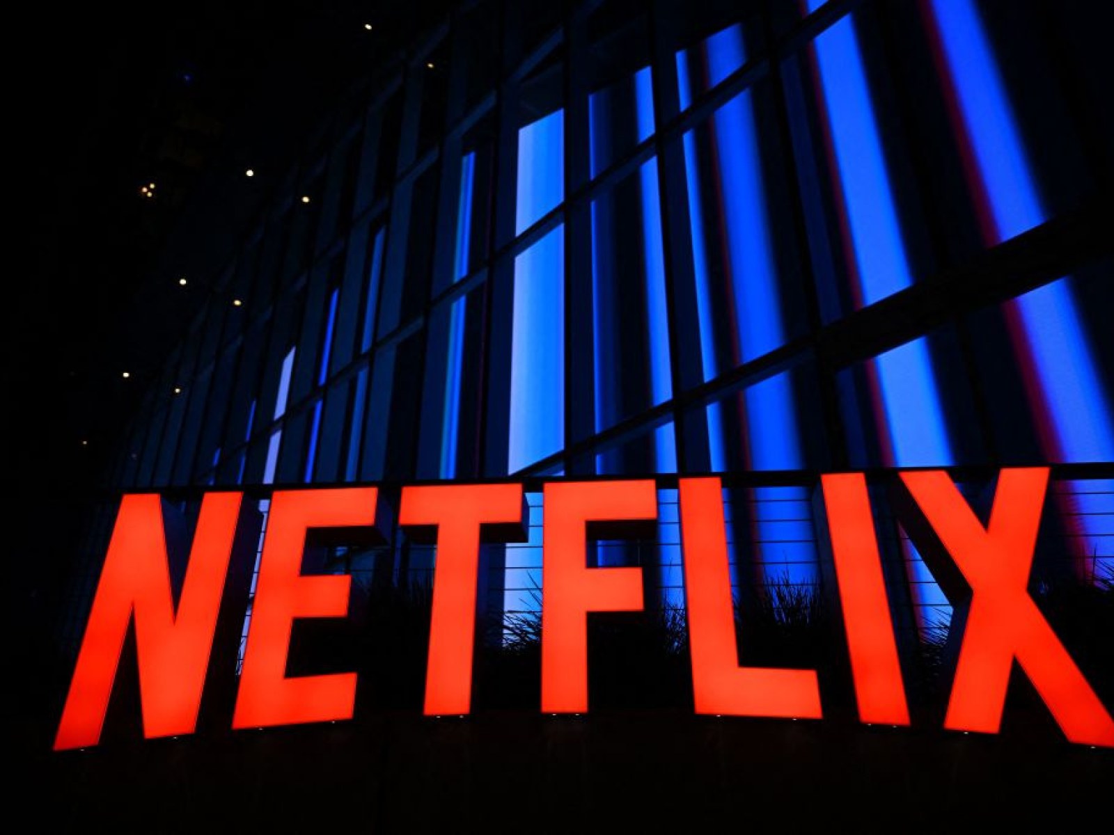 Netflix Launches Dialogue-Only Subtitles